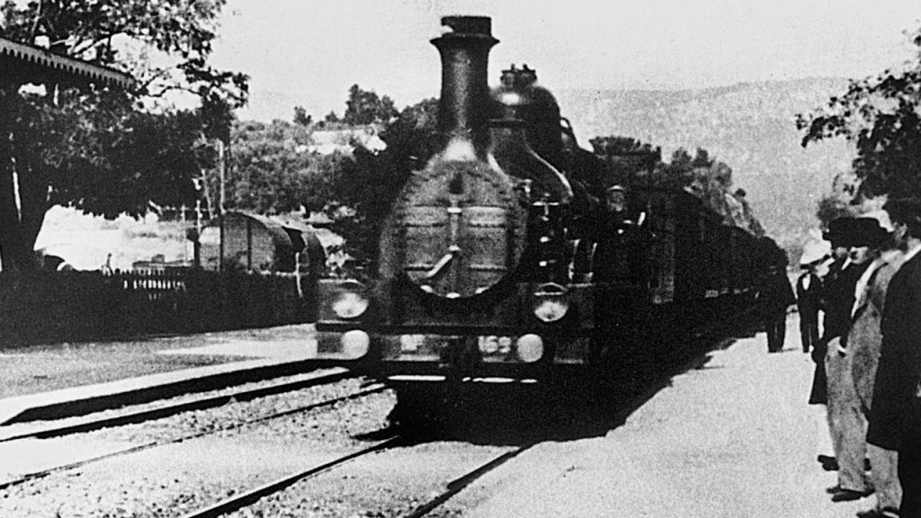 5 of the best action movie scenes on trains